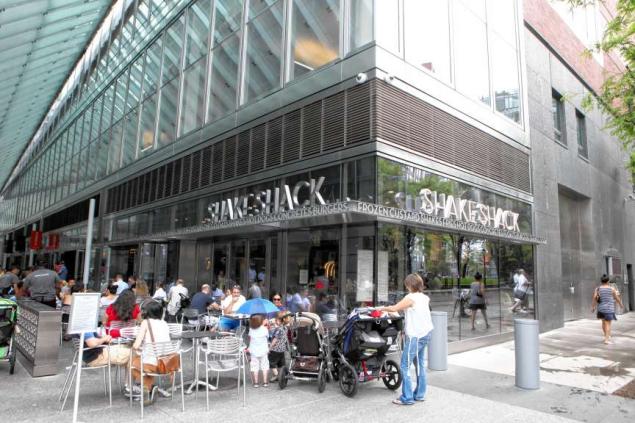 Downtown Digs | The Conrad NYC - The Carrie Source